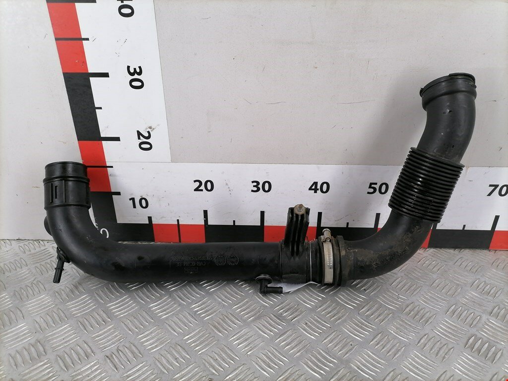Патрубок воздушного фильтра (гофра инжектора) Ford Focus 3 1818242 арт. 984499
