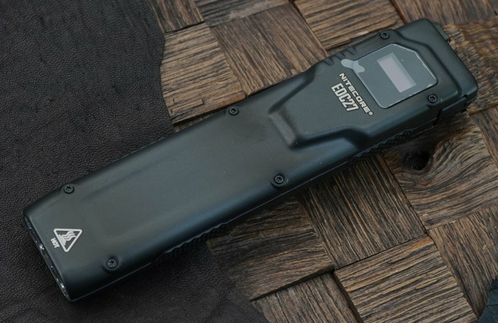 Ультратонкий фонарь Nitecore EDC27