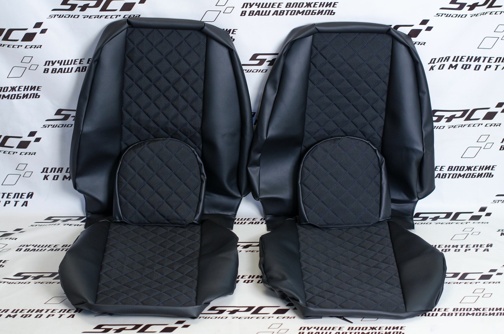 Модельные авточехлы на Lada Priora хэтчбек, ВАЗ 2112, 2111, черная экокожа, центр жаккард, синий 3D квадрат