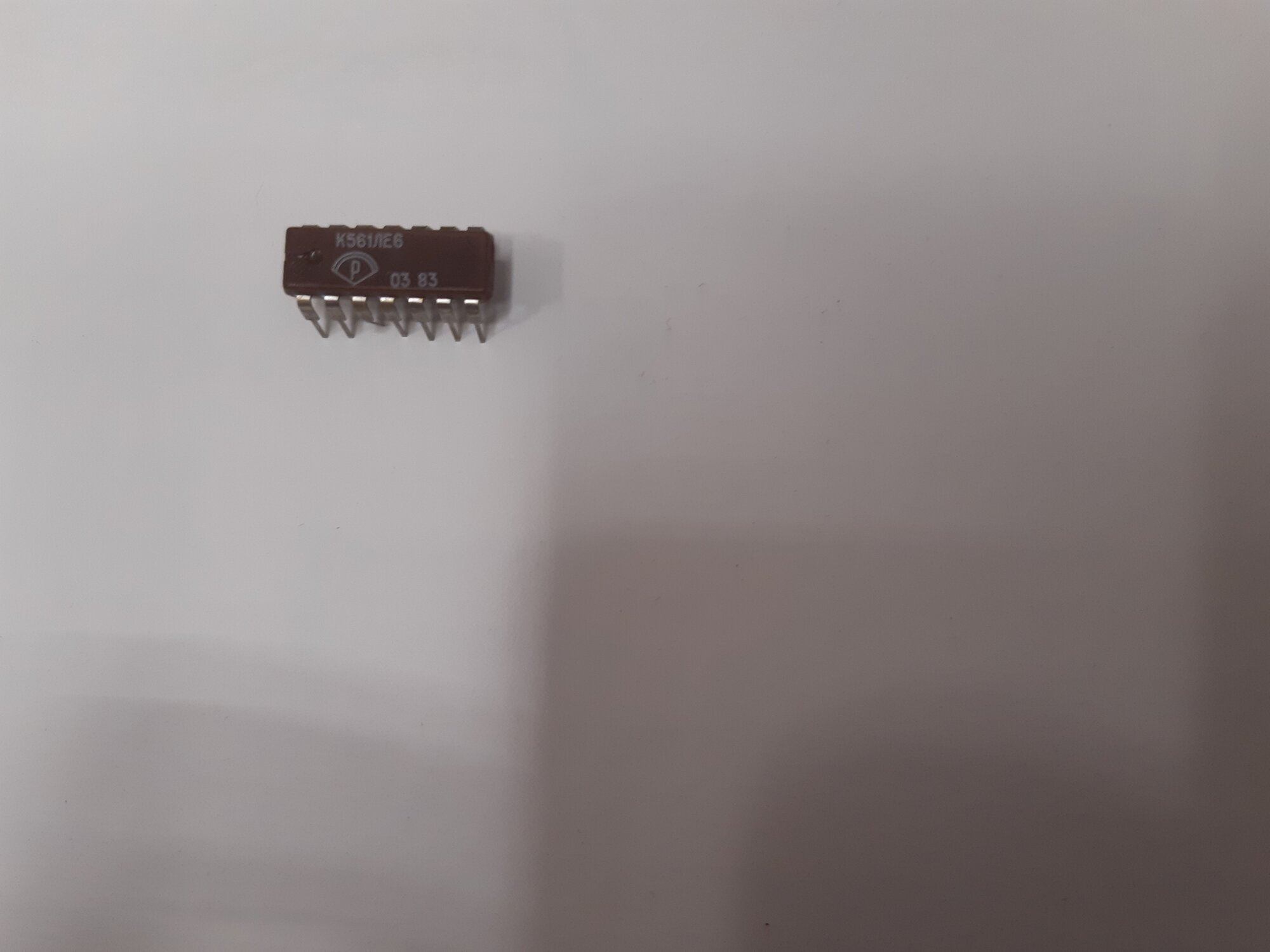 Микросхема К561ЛЕ6 1983г. ( упаковка из 10 микросхем)