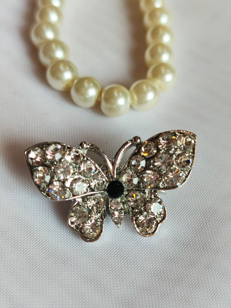 Брошь, стразы