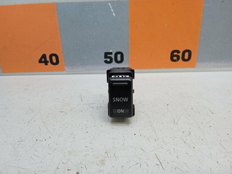Б/У SNOW, Инфинити FX35 S50 Кнопка Infiniti FX35 2005 S50 236584 NISSAN арт. 25130EG000