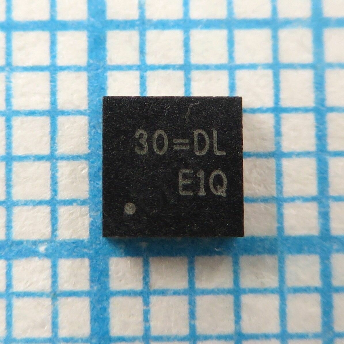 RT8208EGQW RT8208E 30= - Программируемое выходное напряжение, одиночный синхронный понижающий контроллер