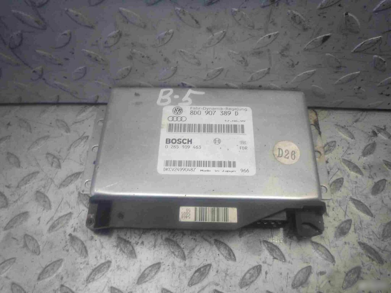 Блок управления ESP Volkswagen Passat B5 (1996—2001) 8D0907389D