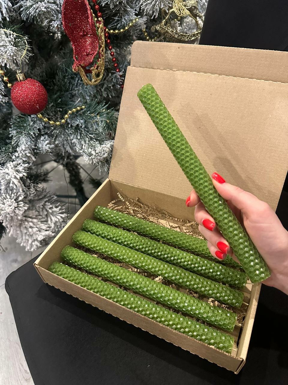 Набор свечей из вощины подарочный зеленый 6 шт