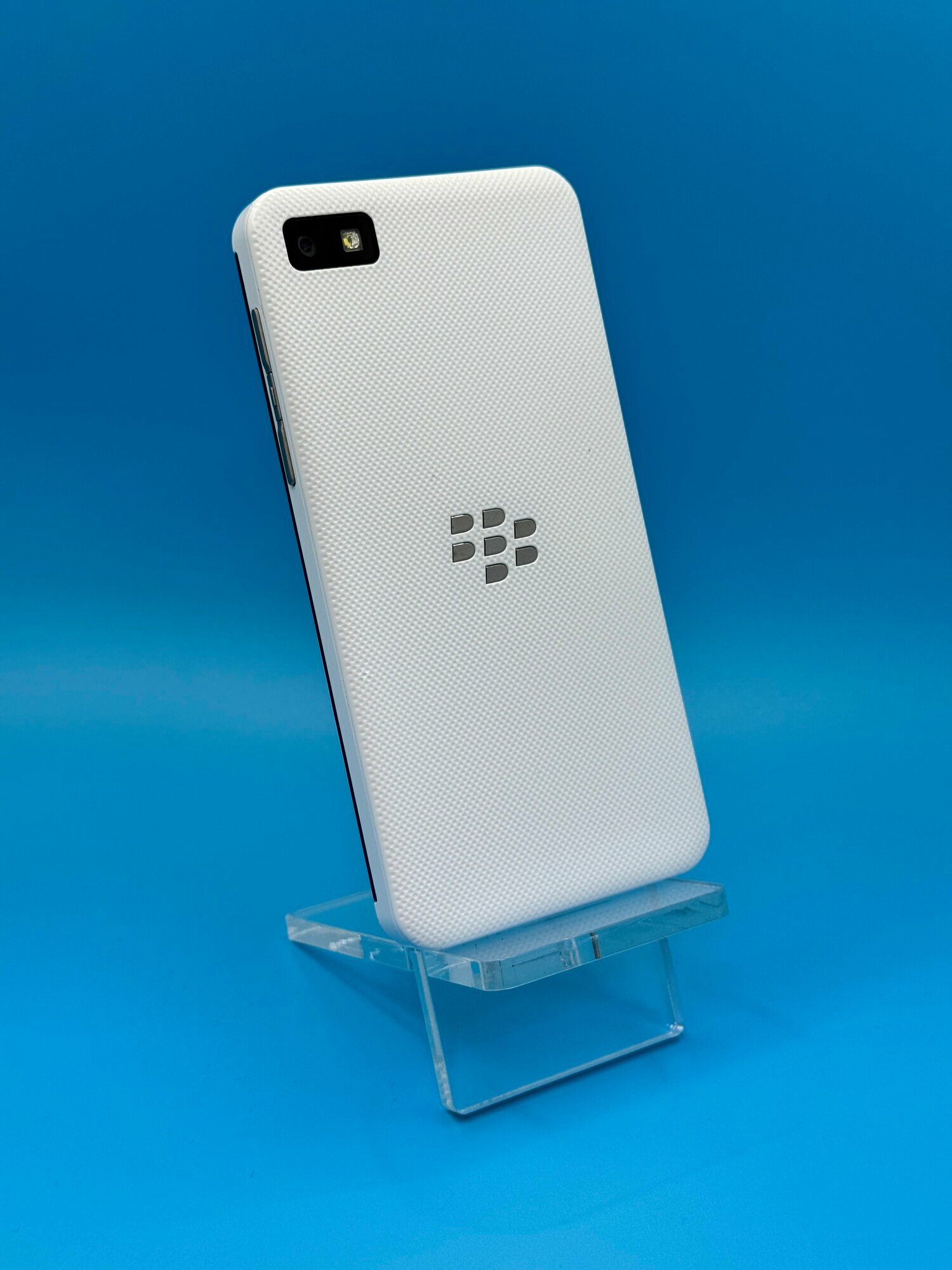 Смартфон BlackBerry Z10 — фото 1