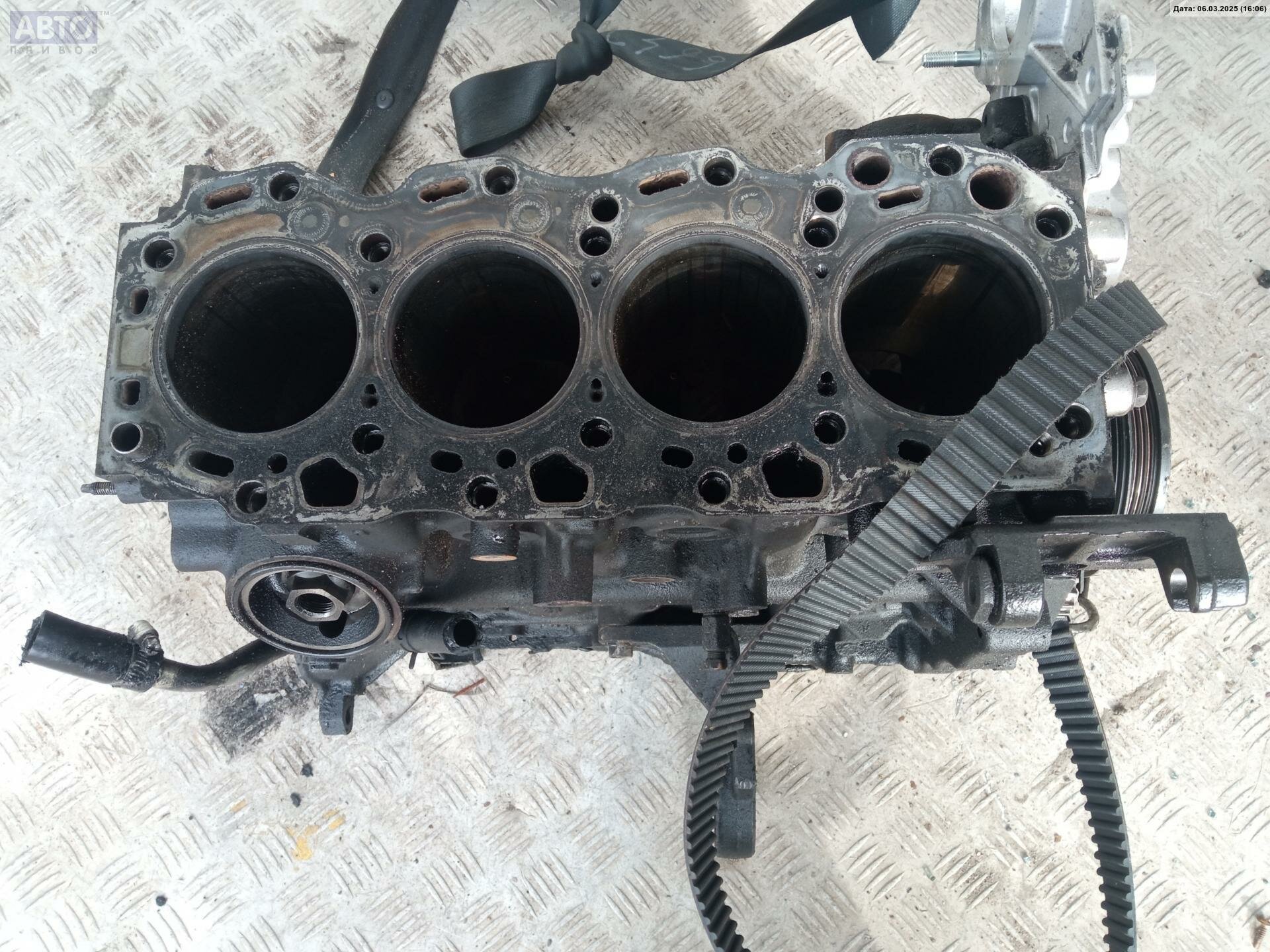 Блок цилиндров двигателя (картер) Toyota Avensis (2003-2008)