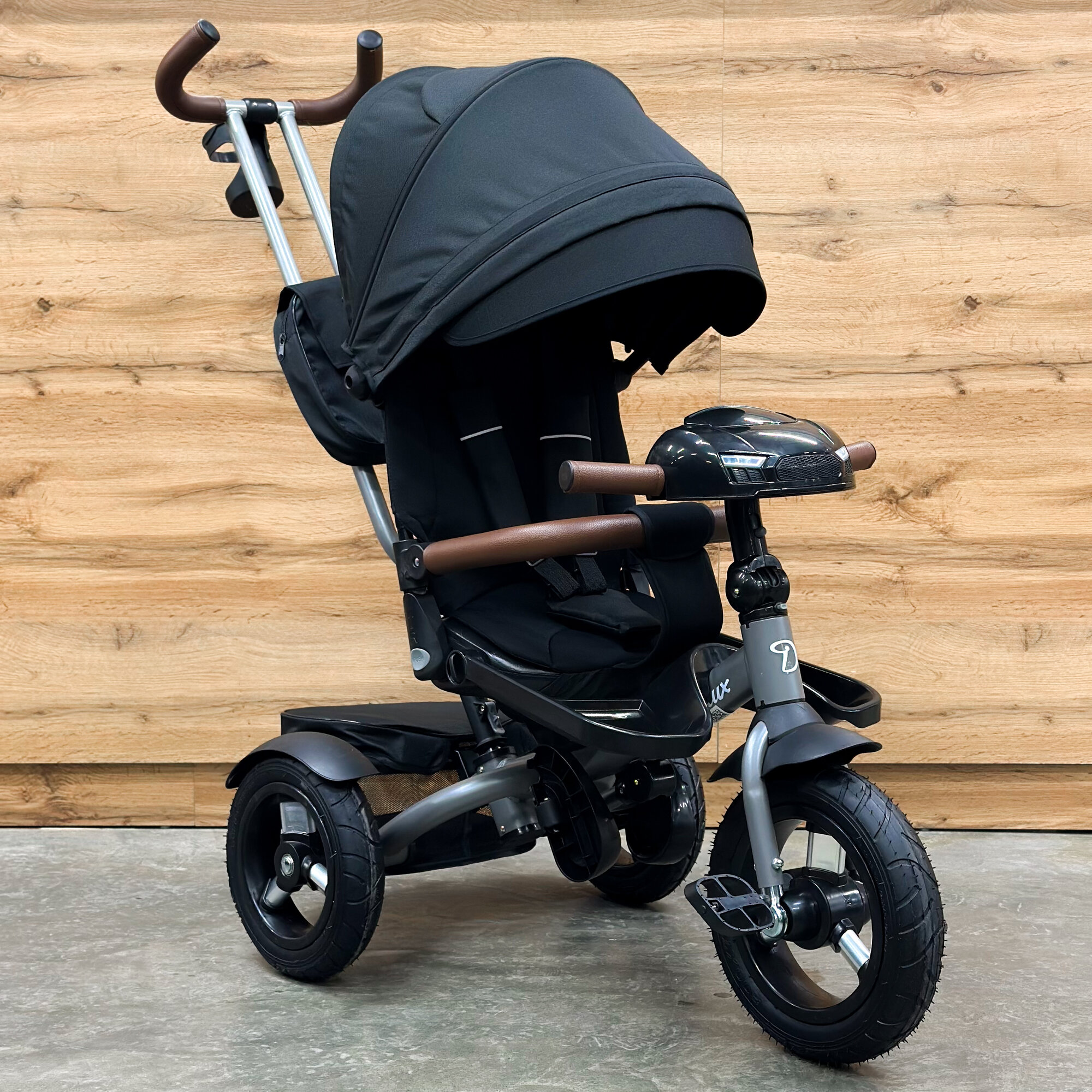 Детский трехколесный велосипед BREND LUXMOM ORIGINAL 3288, черный, световое и звуковое сопровождение