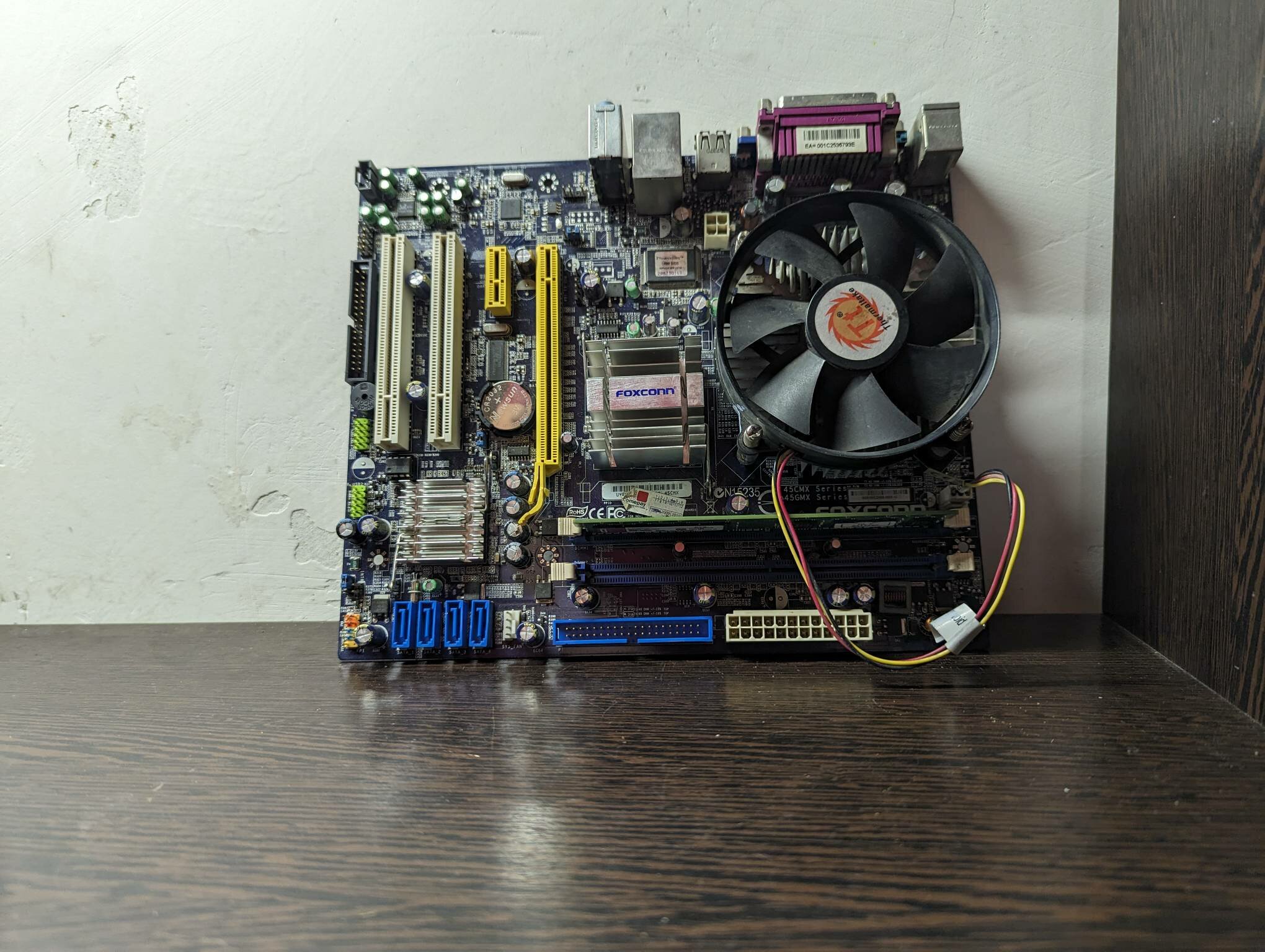 Материнская плата Foxconn 45CMX Series N15235 + процессор