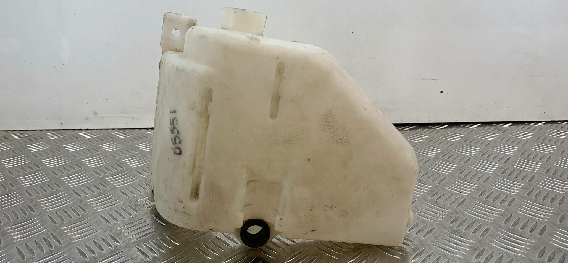 Бачок омывателя Kia Clarus рест. 1999