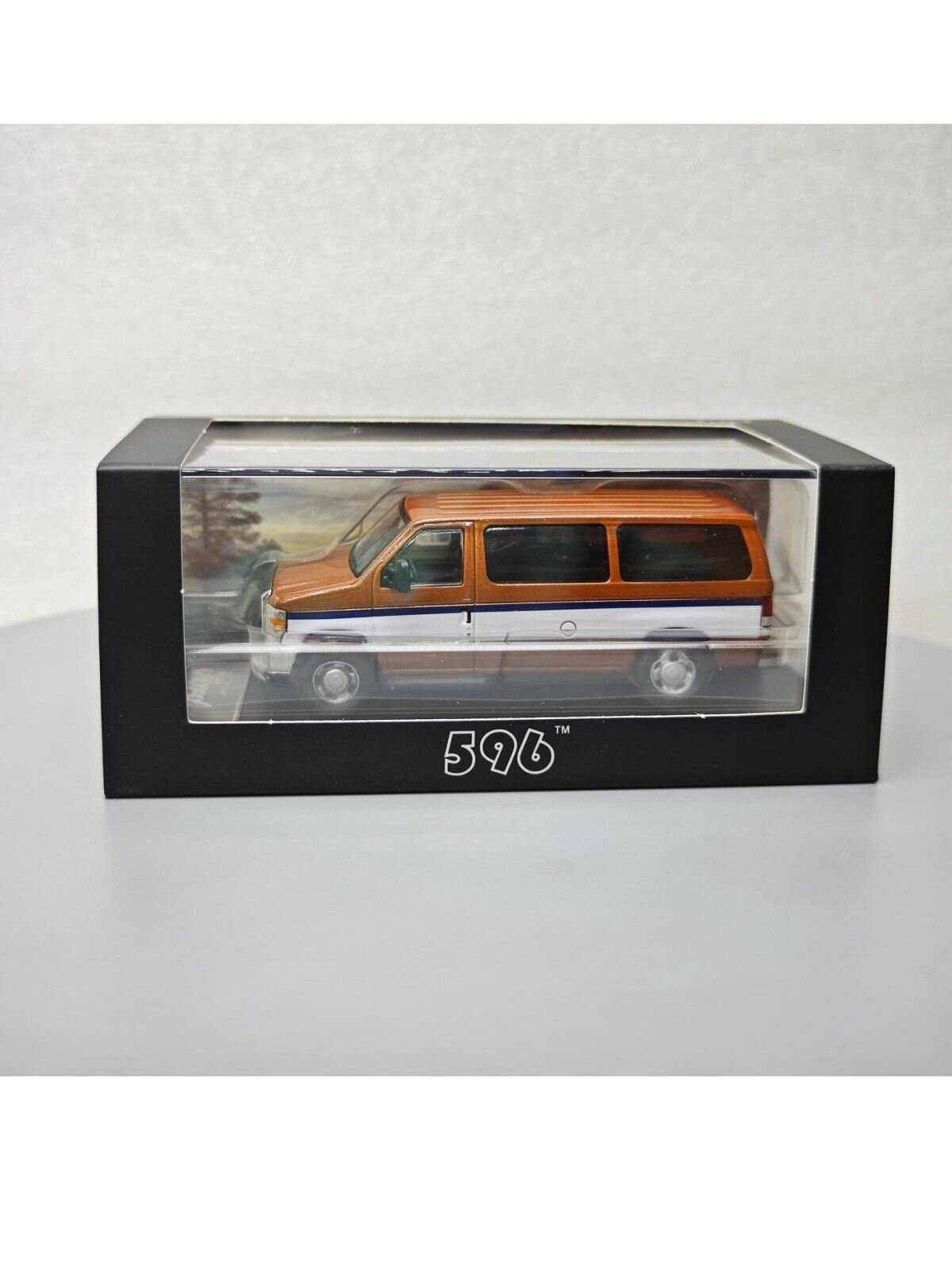 Машинка 596 1/64 Ford E350 van (with open rear door) brown Die-cast Alloy Car Model Collection Toy Gift