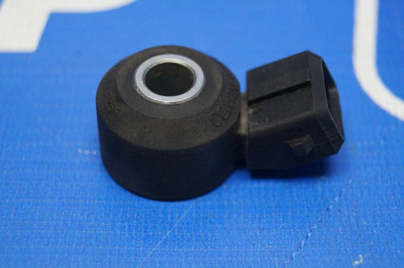 Датчик детонации Renault Kaptur 1.6 (H4M438) 8200789728