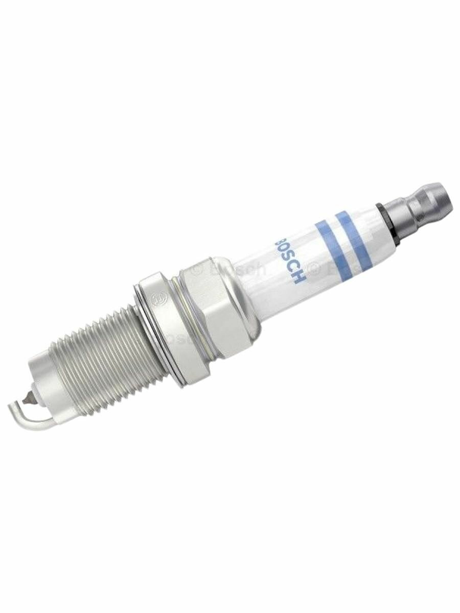 Свеча зажигания Ауди А3, Шкода Фабия Октавия Рапид, Фольксваген Кадди Гольф Пассат Шаран, Bosch 0242240665