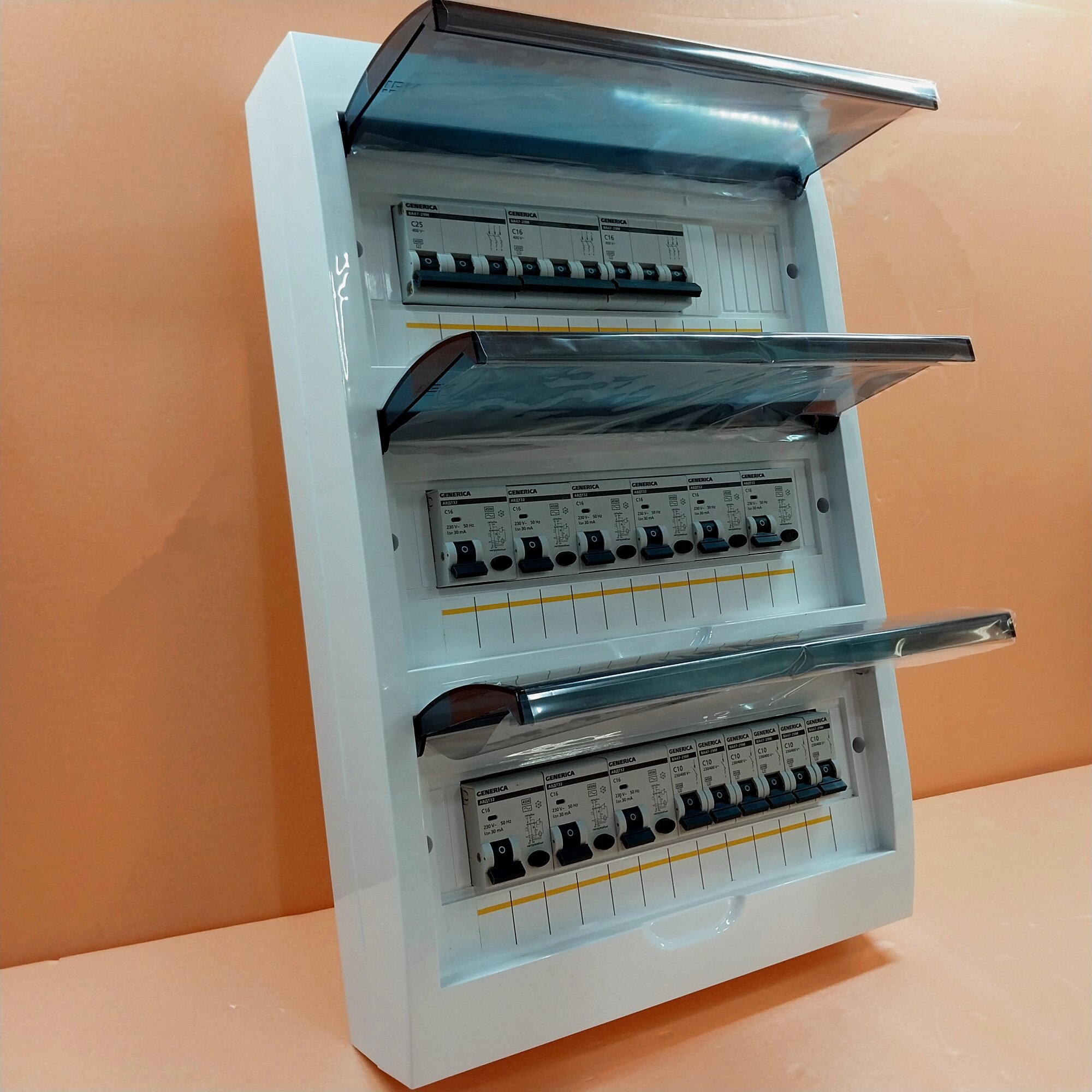 Электрический щит для дома. ЩР-Н. ЭП-08. Трехфазный. 25А (15 кВт). IP41 Пластик 17 групп