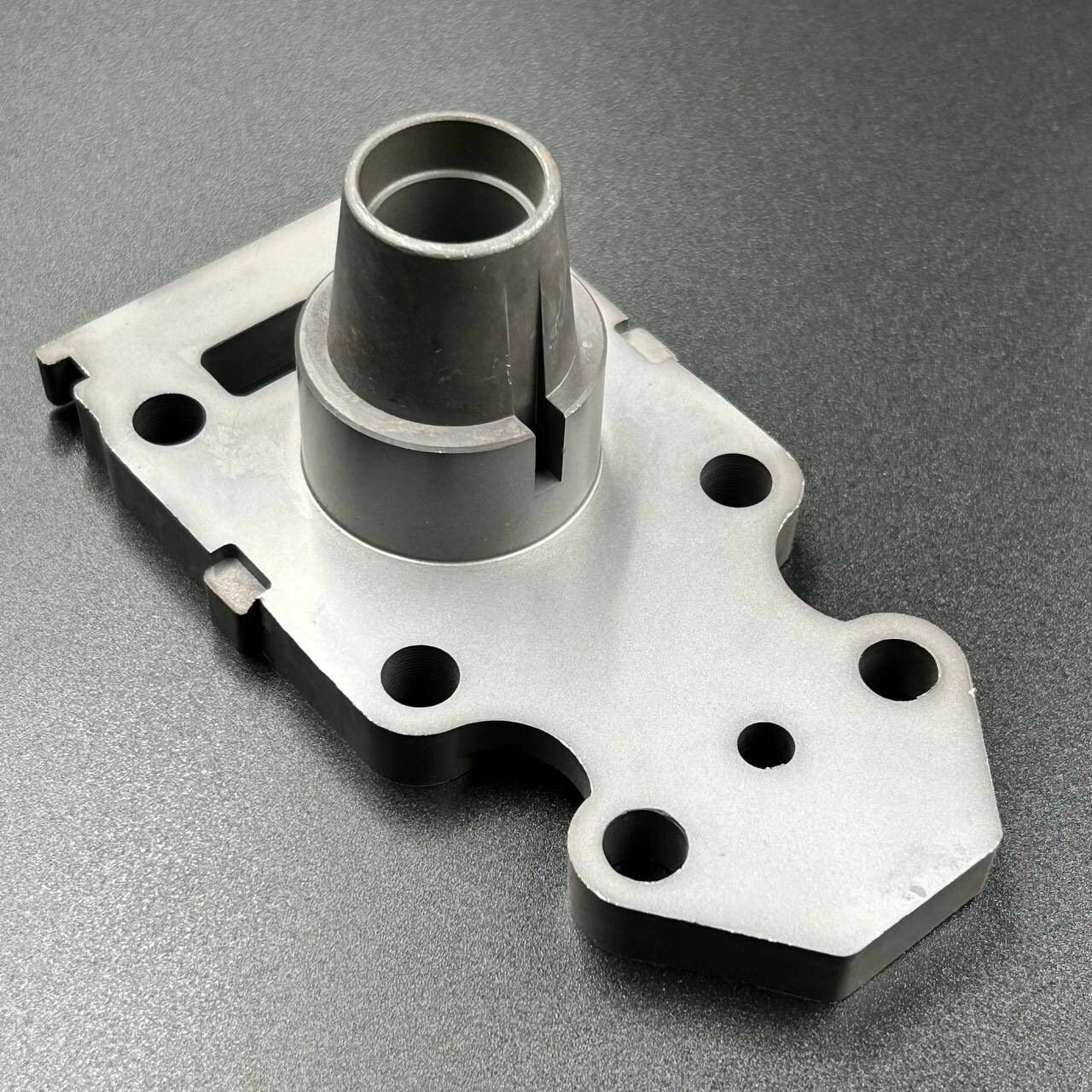 Основание помпы охлаждения Yamaha 9.9-15, F9.9-15 (YUELANG)(без втулки)