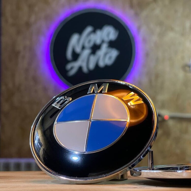 Эмблема значок шильдик логотип БМВ BMW 78мм белый, синий 5114-1970248