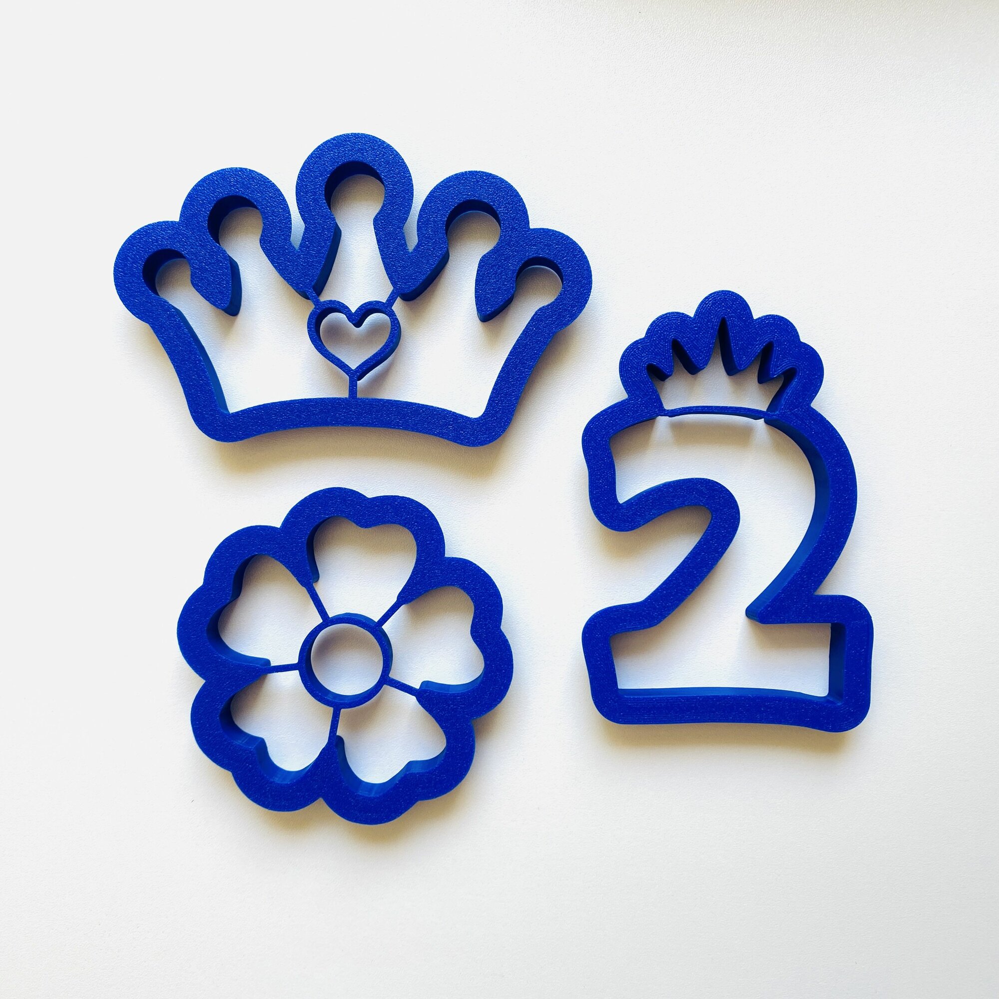 Вырубки для пряников на День рождения, корона, цветок, цифра 2", 3 шт