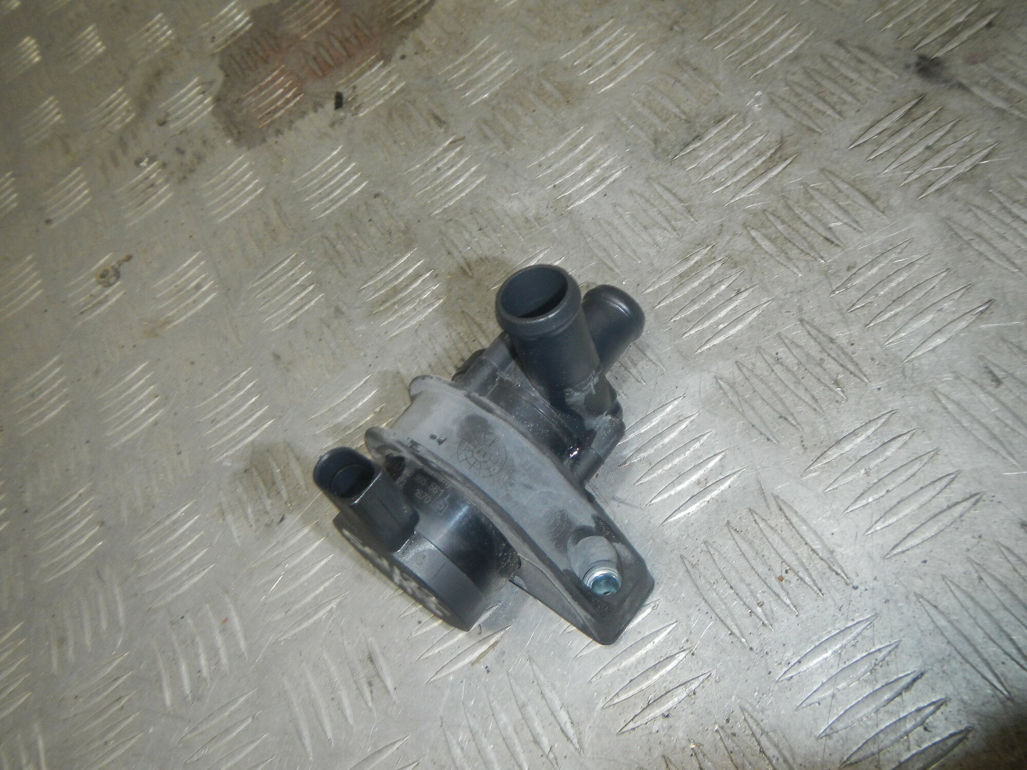 Б/У Насос водяной (помпа), Audi (Ауди)-A3 (8PA) (04-) AUDI A3 (8PA) (04-) электрический, 1.2л, CBZ, 8V Turbo Без видимых ...