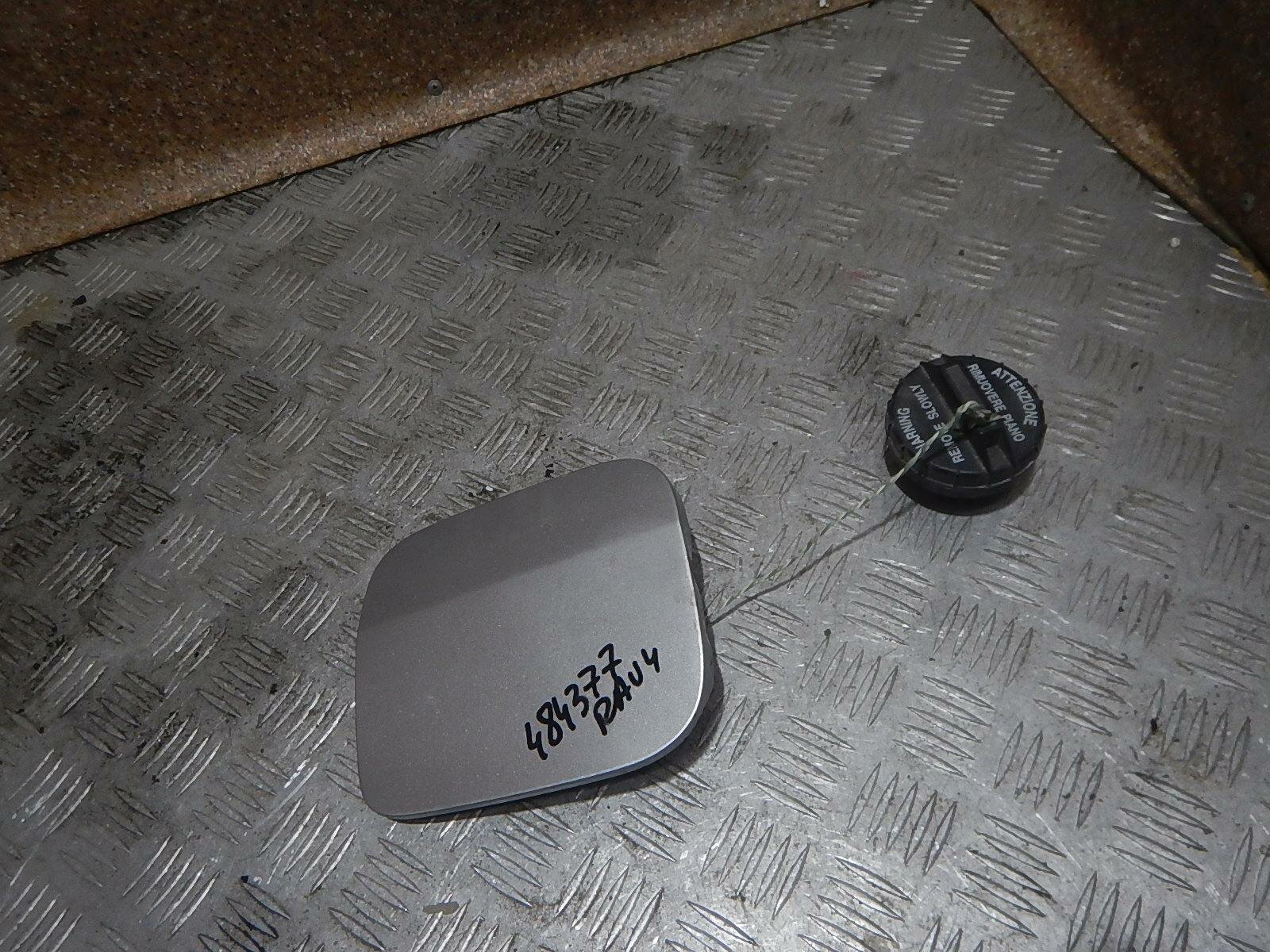 Б/У Лючок бензобака, Toyota (Тойота)-RAV4 (00-05) TOYOTA RAV4 (00-05) 5дв Небольшая деформация. 484377 TOYOTA арт. 773504...