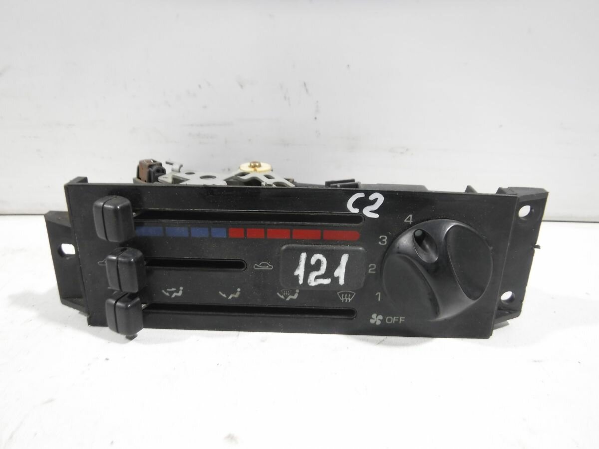 Блок управления отопителем Mazda 121 II (1991—1996) DB0261190E