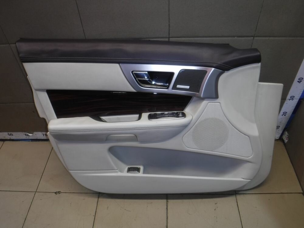 Обшивка двери передней левой Jaguar XF