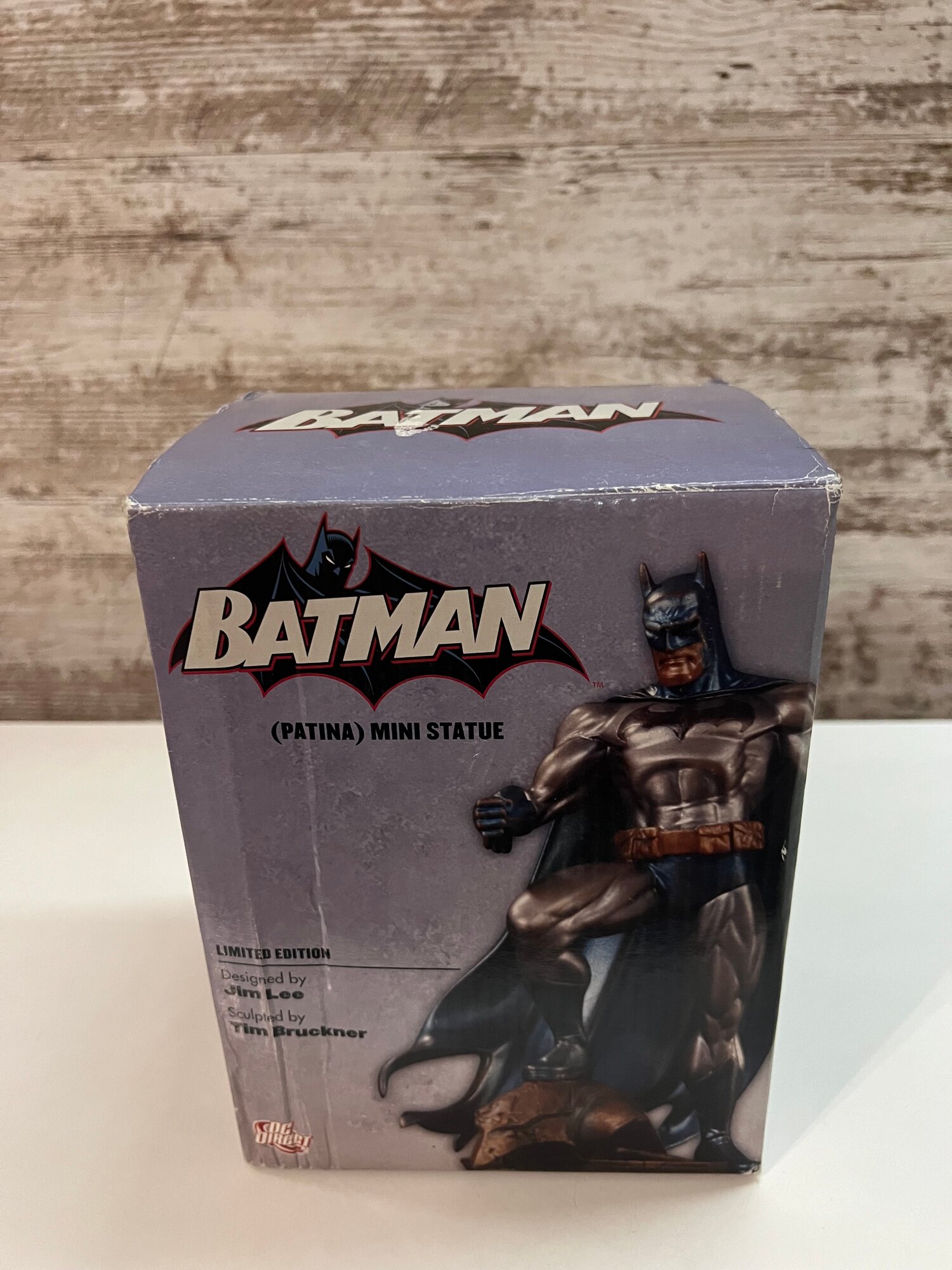Фигурка Бэтмен Batman mini statue limited edition Designed by Jim Lee 18 см от DC Direct