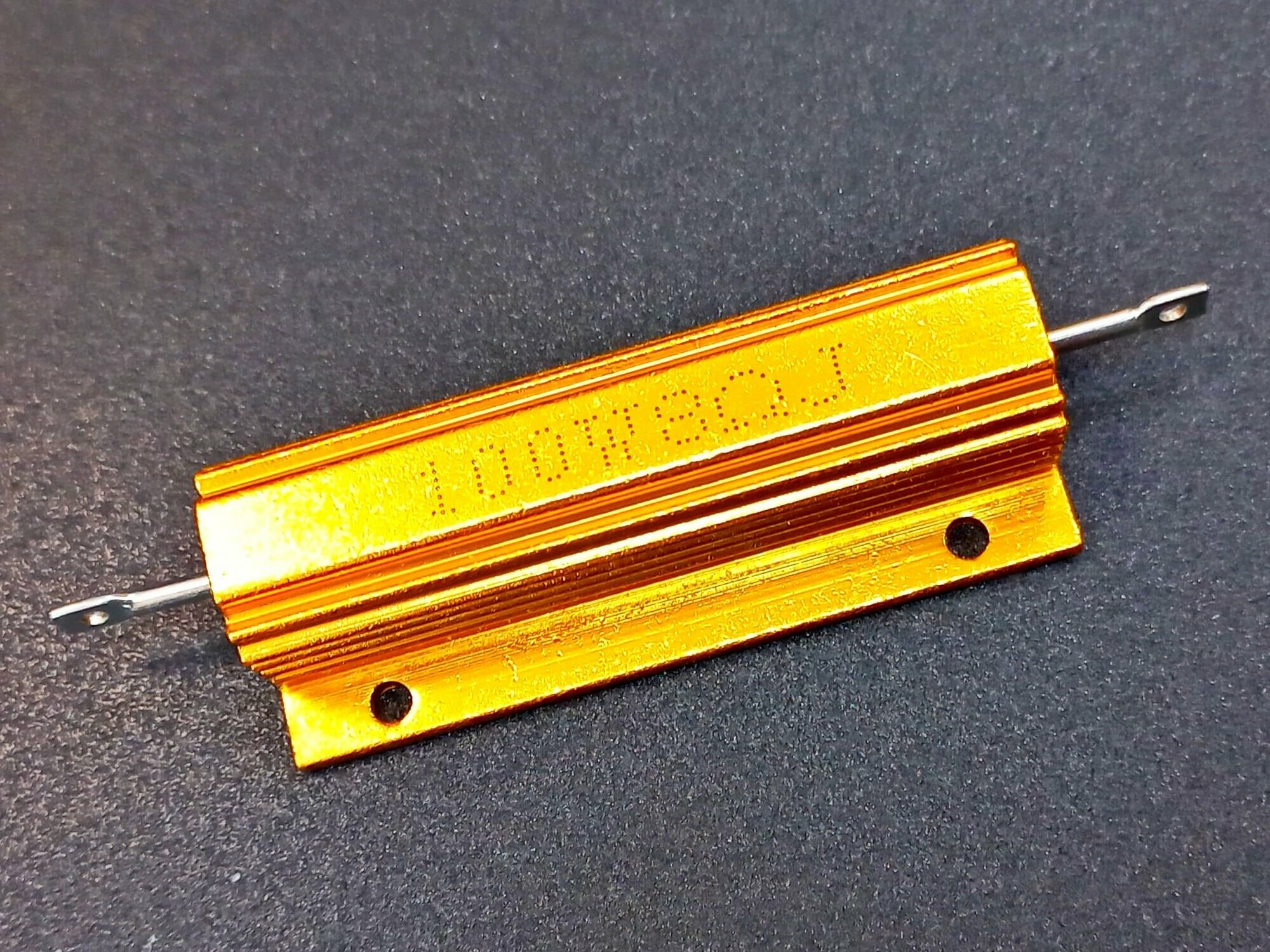 Резистор 8 ом 100 ватт алюминивый корпус