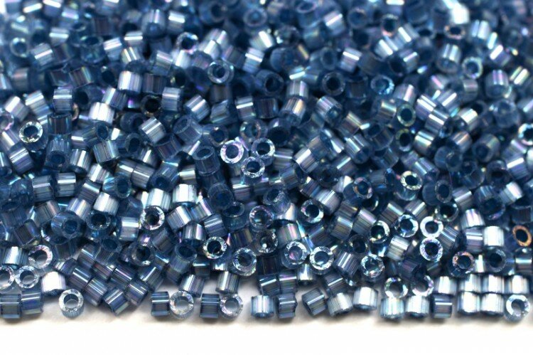 Бисер японский MIYUKI Delica цилиндр 11/0 DB-1882 радужный синий/шелк, окрашенный изнутри, 5 грамм