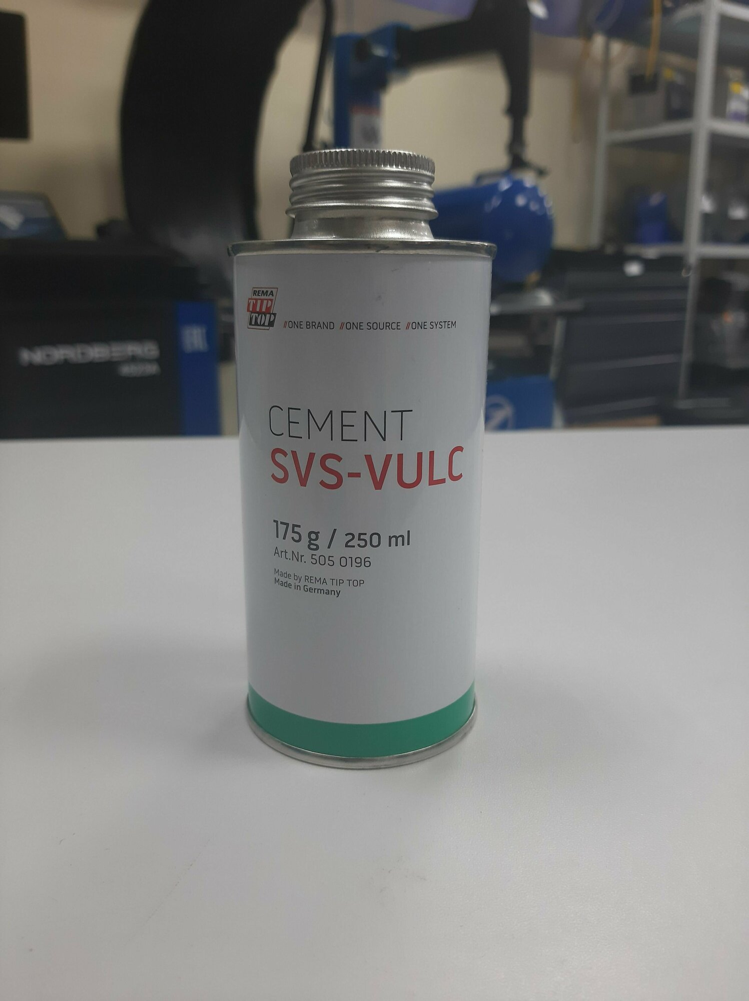 Клей активатор для шиномонтажа / Вулканизирующая жидкость для камерных заплат 250мл. Rema Tip-Top