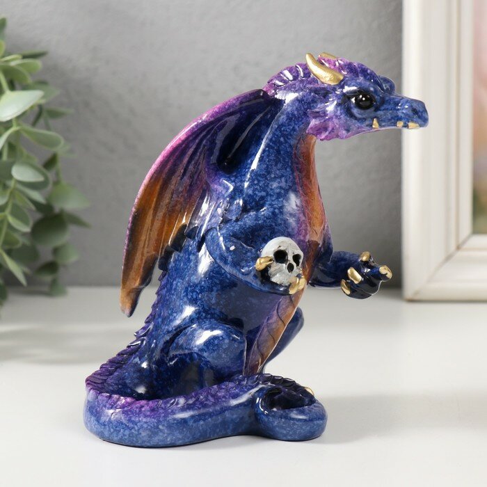 Фигурка полистоун лак Дракон с черепом в лапе, цветной, 12×8×13.3 см