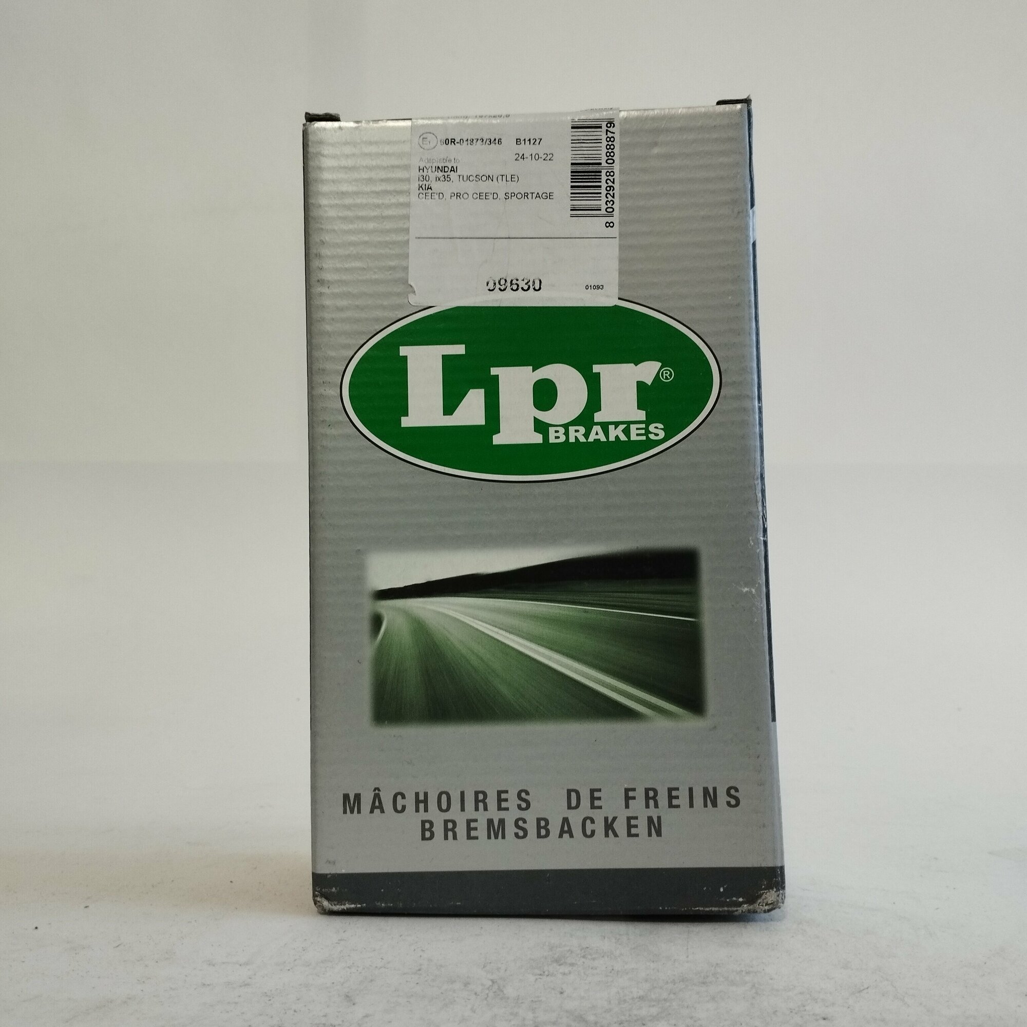 Колодки задние барабанные LPR 09630.