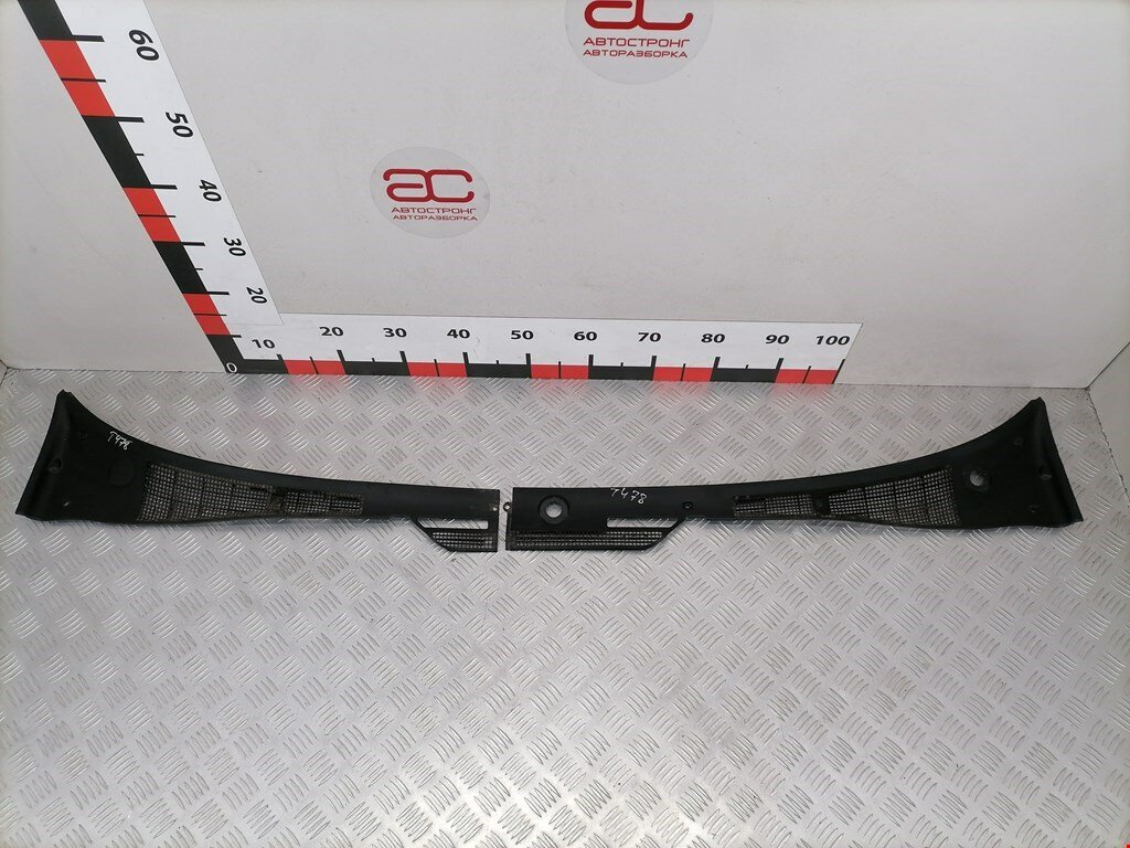 Дождевик (жабо) BMW 7-Series (E32) 51711928935 арт. 544331