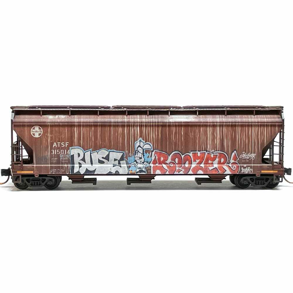 Вагон 1/160 MTL Micro-Trains Line 09453580 3-Bay Evans Covered Hopper WEATHERED ATSF #315014