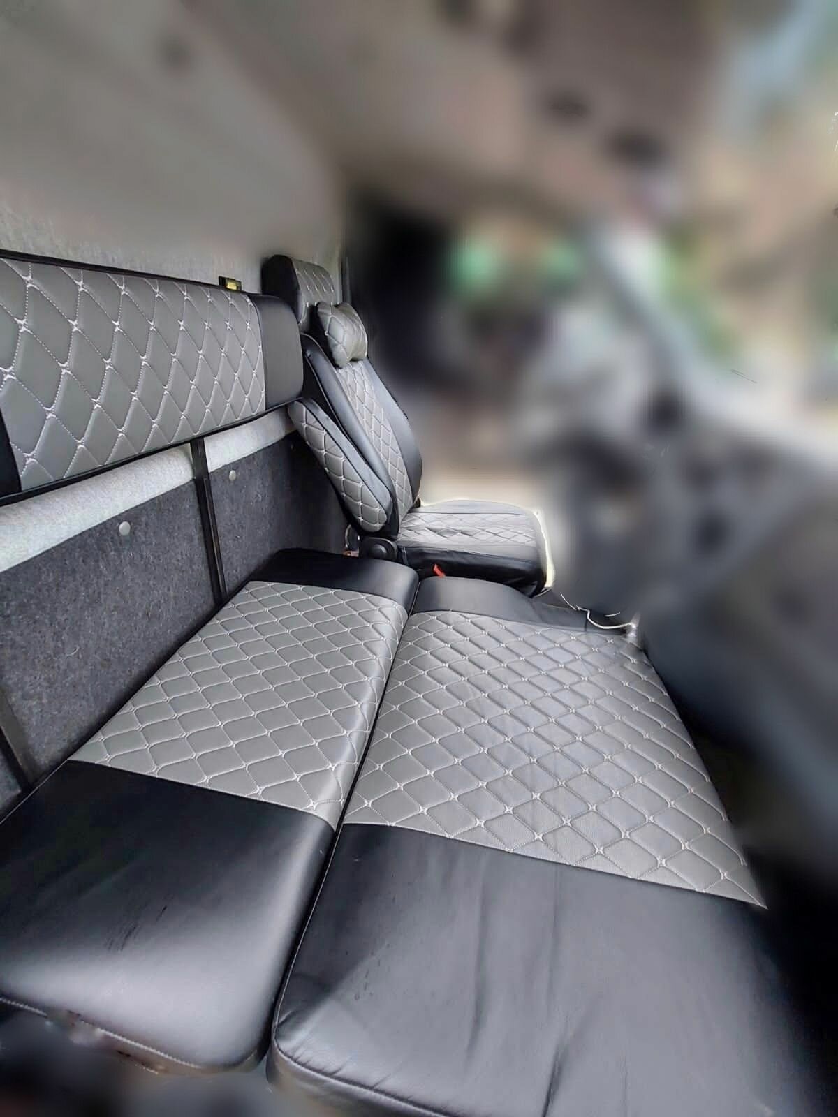 Чехлы на сиденья для автомобилей ГНекст со спальником, эко-кожа