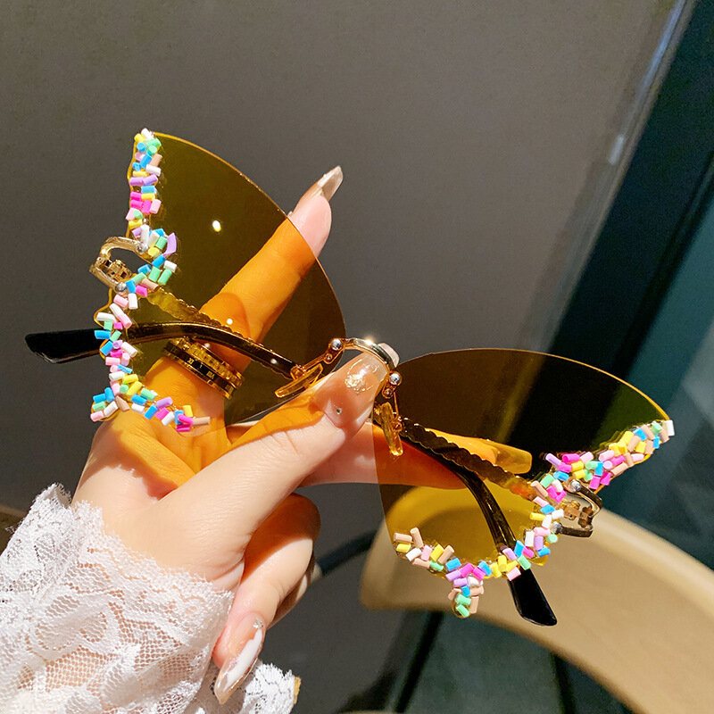 Солнцезащитные очки