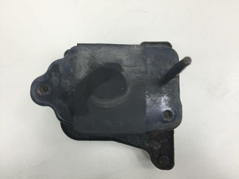 Кронштейн усилителя заднего бампера Kia K5 JF 2018 - 2021 кат.номер: 86642D4000