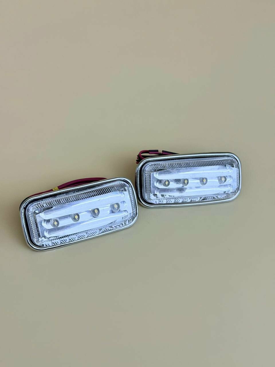 Универсальные Повторители поворота боковые Светодиодные 2шт