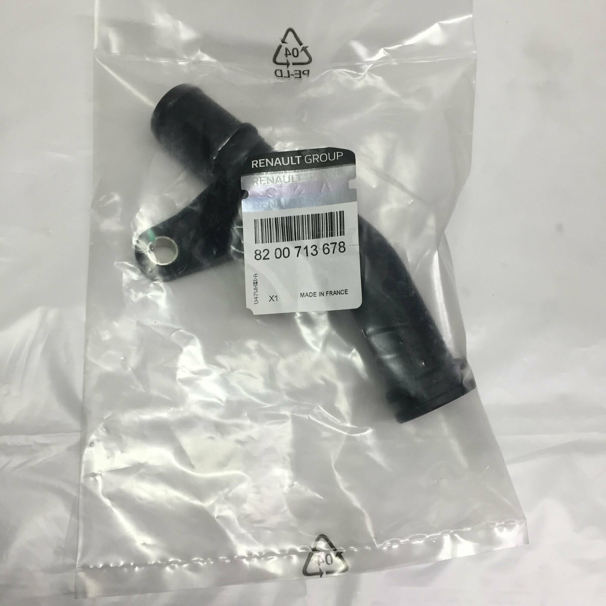 Патрубок системы охлаждения RENAULT 8200713678 CLIO II , KANGOO, MEGANE