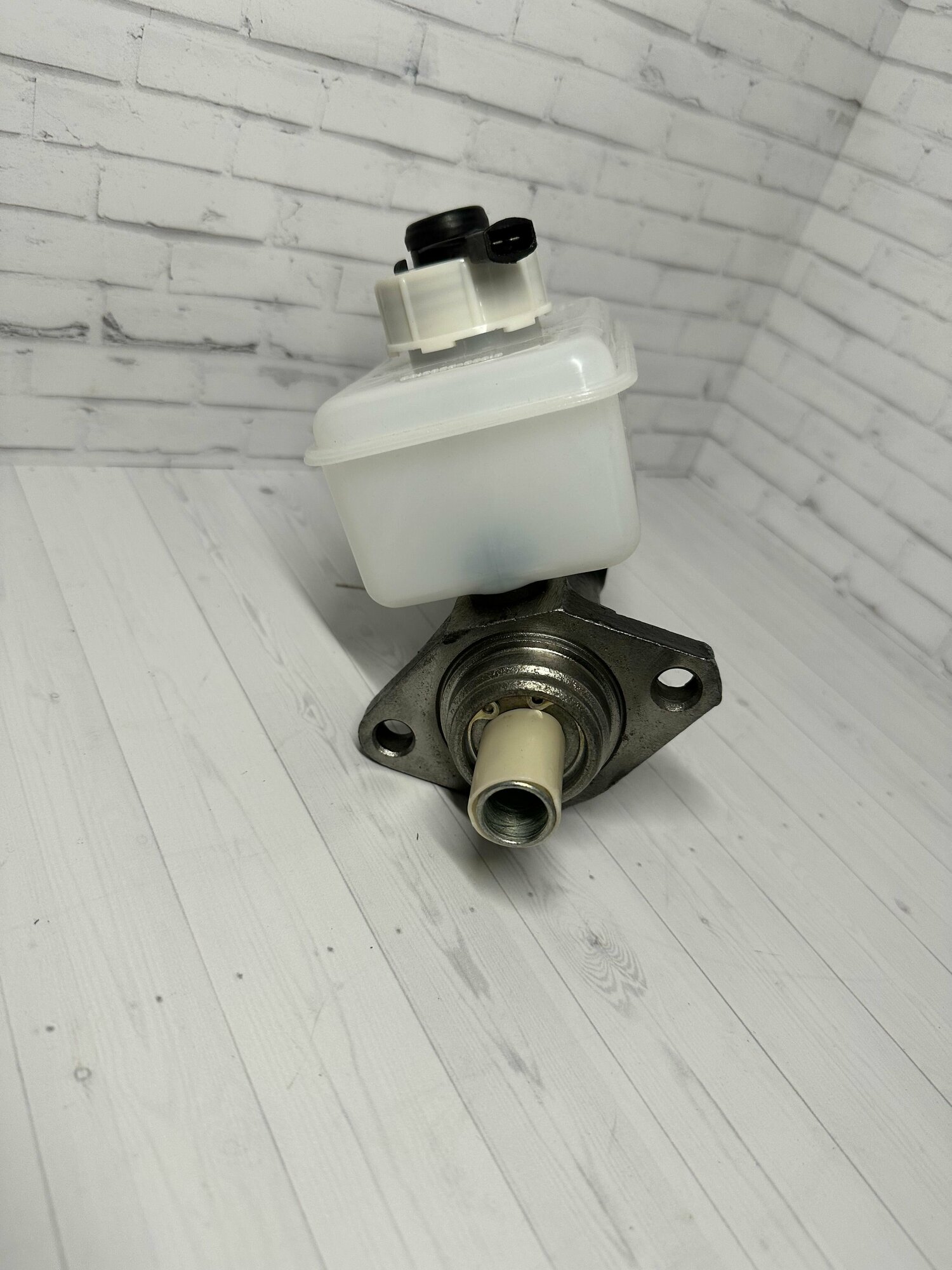 Цилиндр главный тормозов Газель