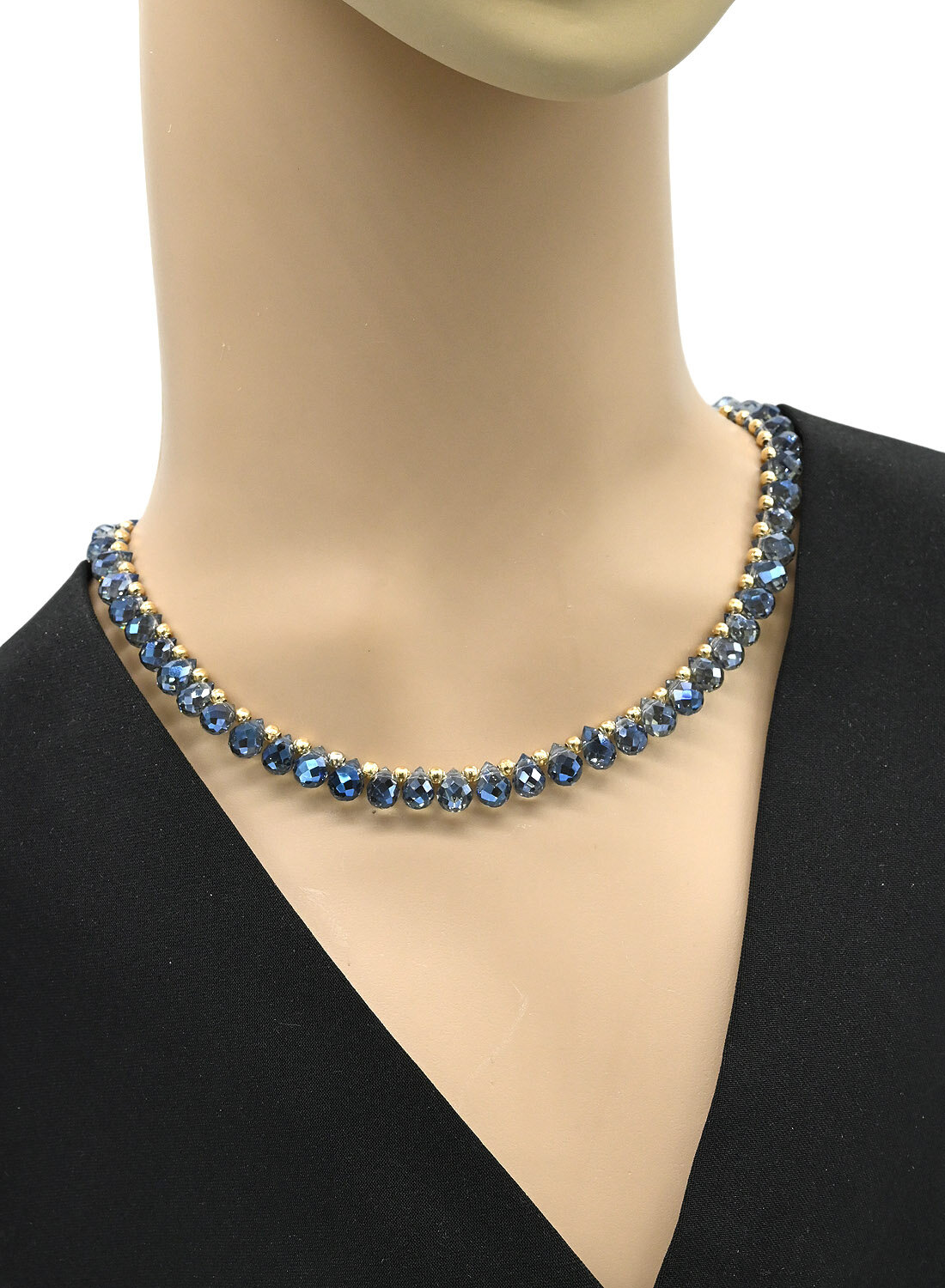 Бусы, циркон