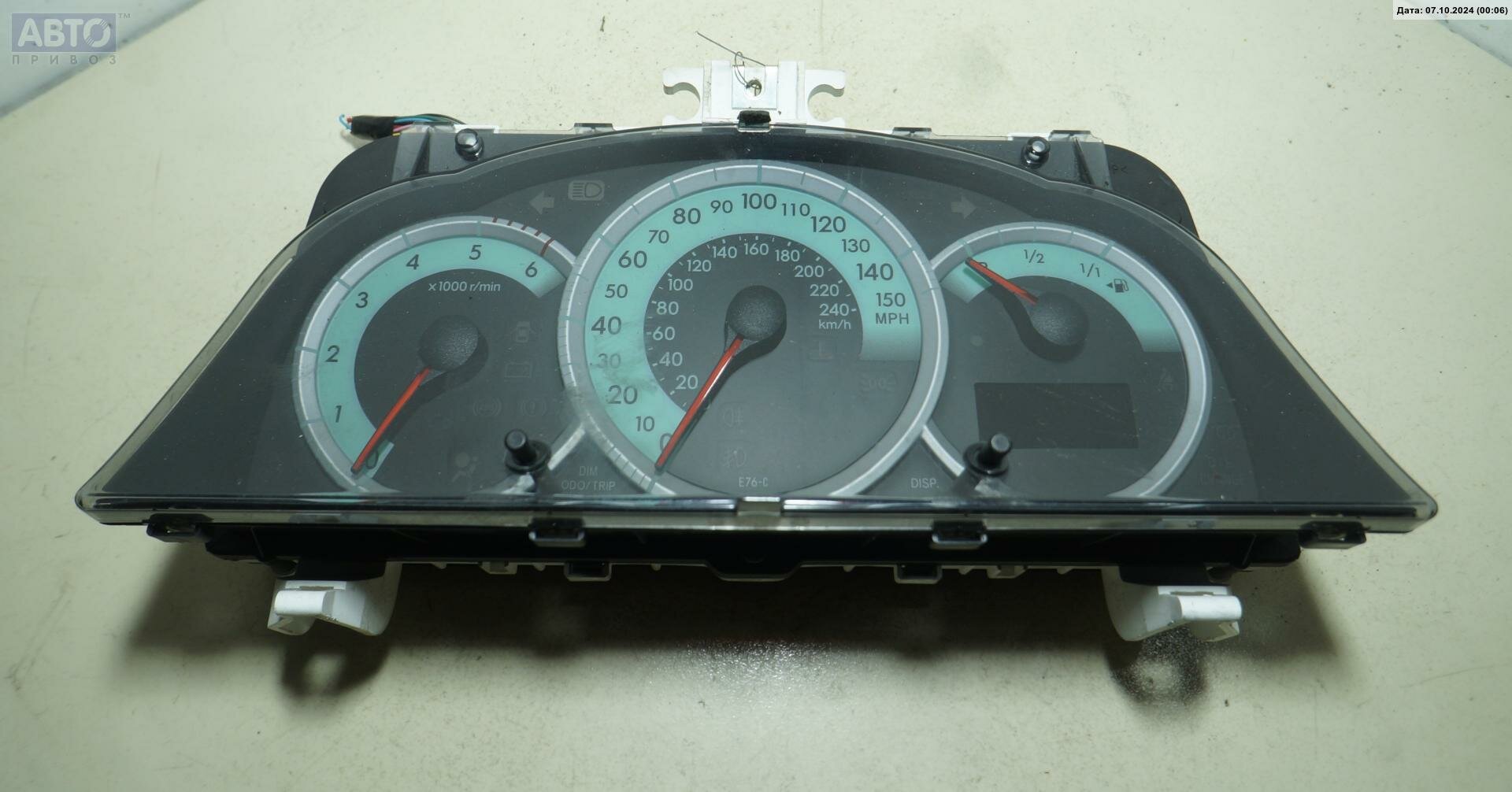 Щиток приборный (панель приборов) Toyota Corolla Verso