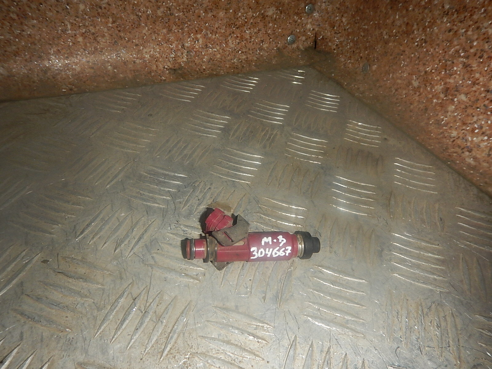 Б/У Форсунка инжекторная электрическая, Mazda (Мазда)-3 (BK) (02-09) MAZDA 3 (BK) (02-09) Без повреждений. 304667 MAZDA ...