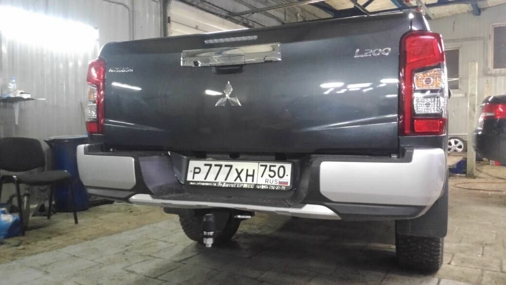 Фаркоп под квадрат для Fiat Fullback / Mitsubishi L200 5, c 2015г, Бизон. FA 1008-E