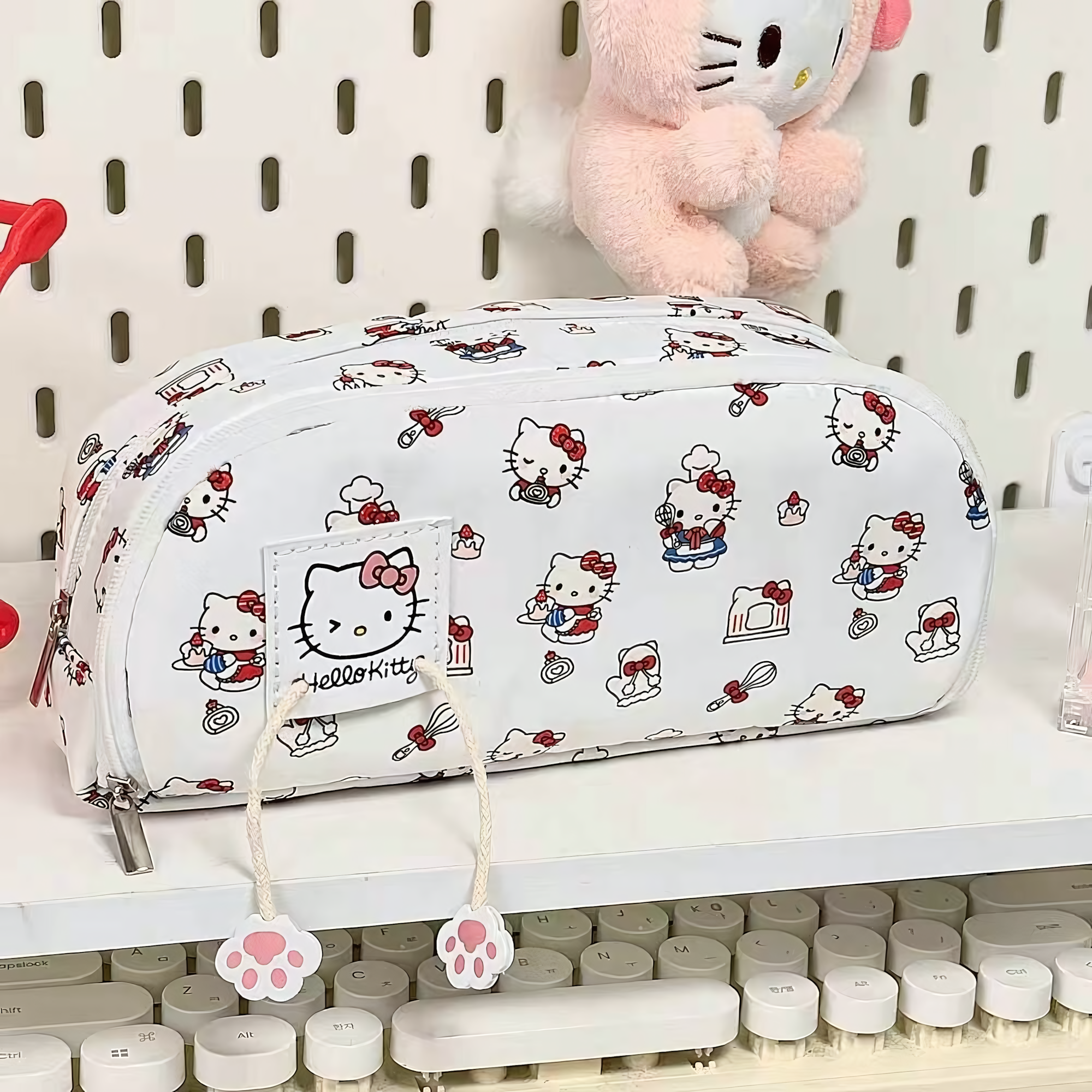 Пенал косметичка для школьников и студентов Hello Kitty, 2 кармана, цвет белый