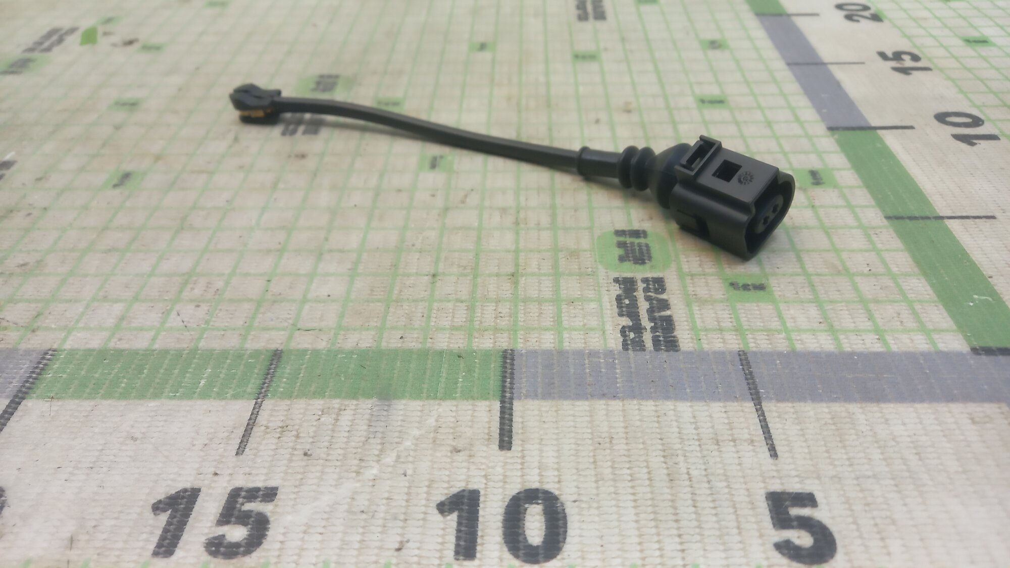 Датчик износа колодок Audi A-3, Seat Leo