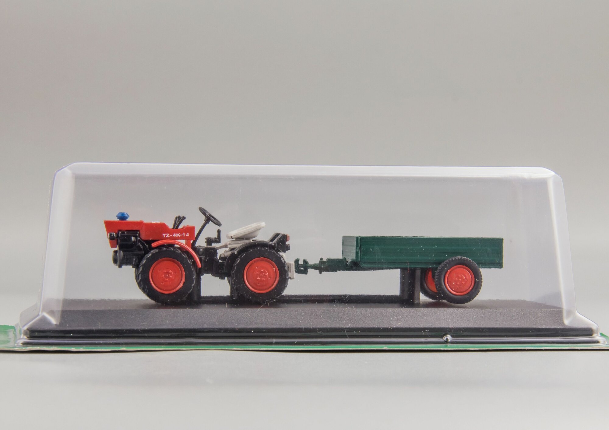 1:43 Трактор TZ 4K-14, Коллекционная масштабная модель от Hachette