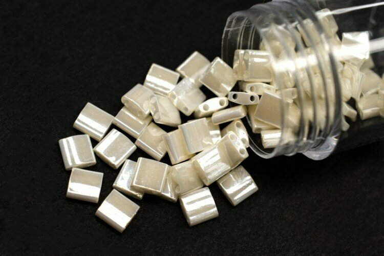 Бисер японский MIYUKI TILA #0592 слоновая кость, цейлон, 5 грамм