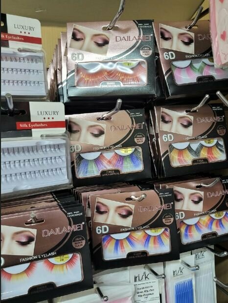 Накладные ресницы красные, чёрные супедлинные 6 D блестящие