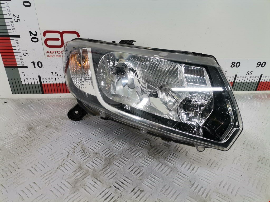 Фара правая Renault Logan 2 260107737R арт. 1635189