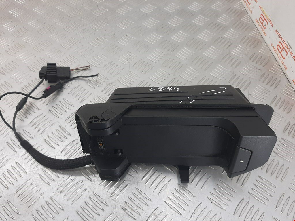 Бардачок (вещевой ящик) BMW 5-Series (E60/E61) 51167115000 арт. 633955